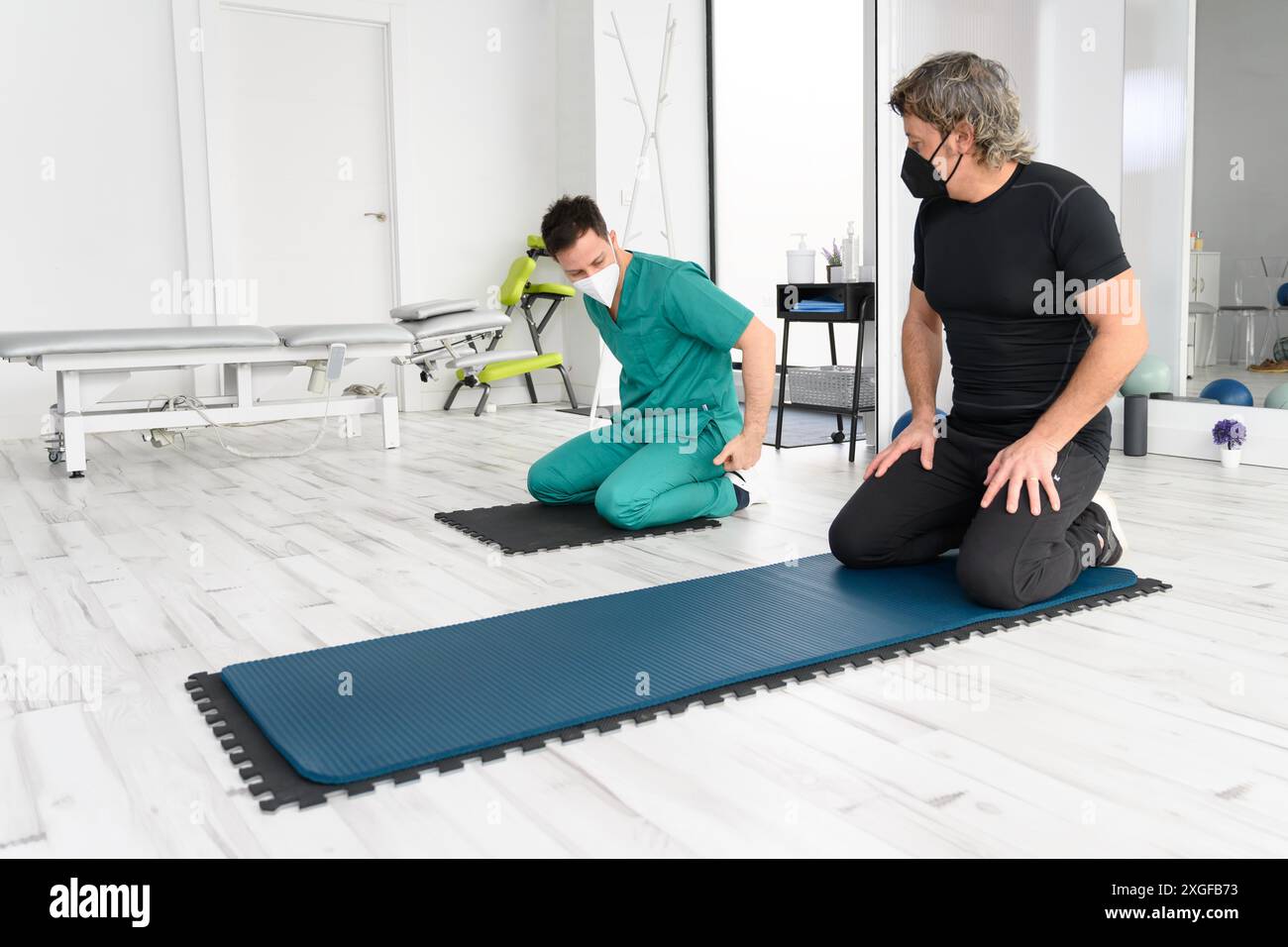 Exercise therapist hi-res stock photography and images - Alamy