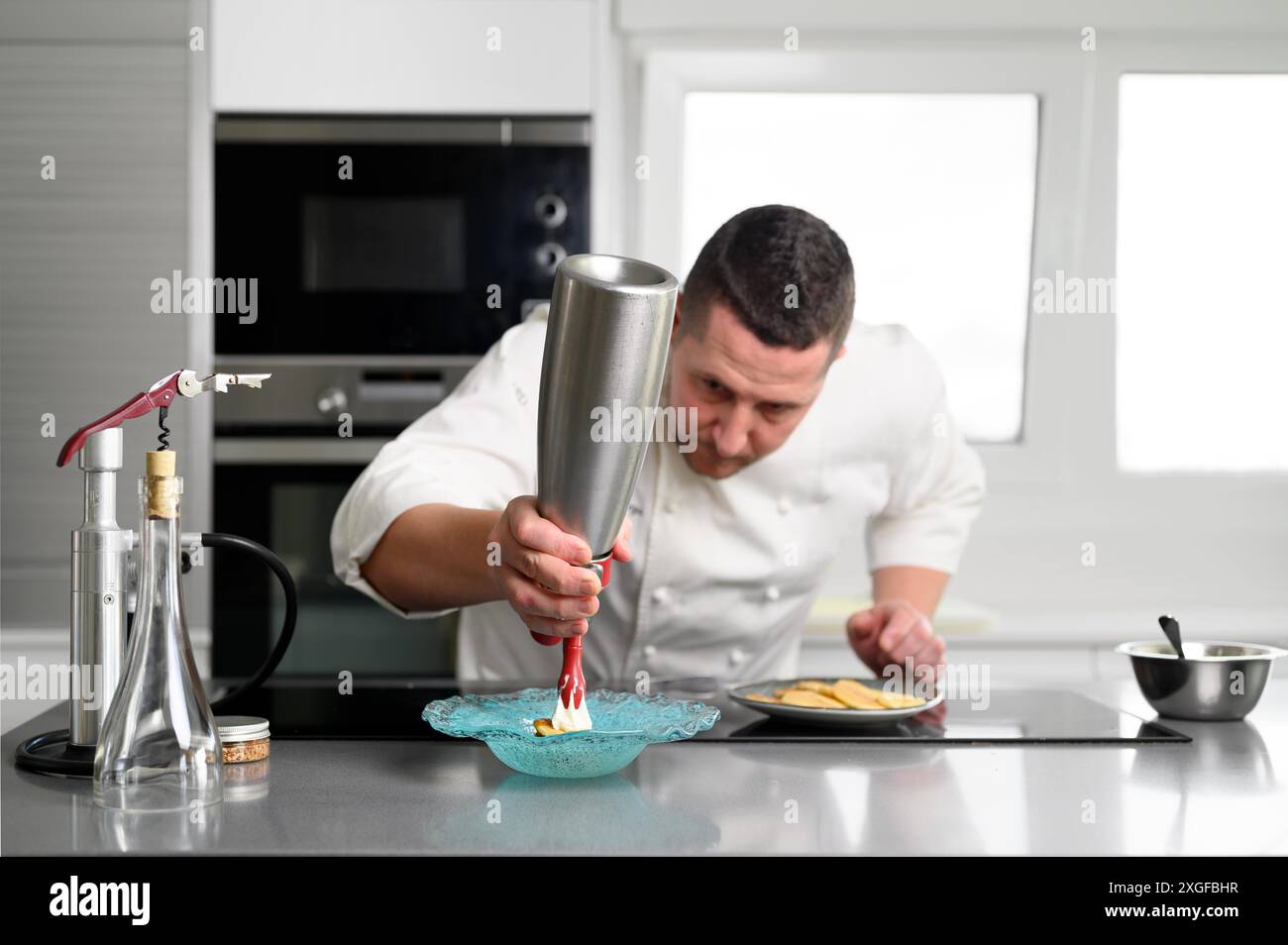 Professional chef quality hi-res stock photography and images - Alamy