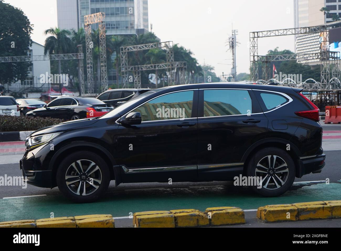 SUV Honda CRV, Black color at Commercial and business distric Bundarah ...