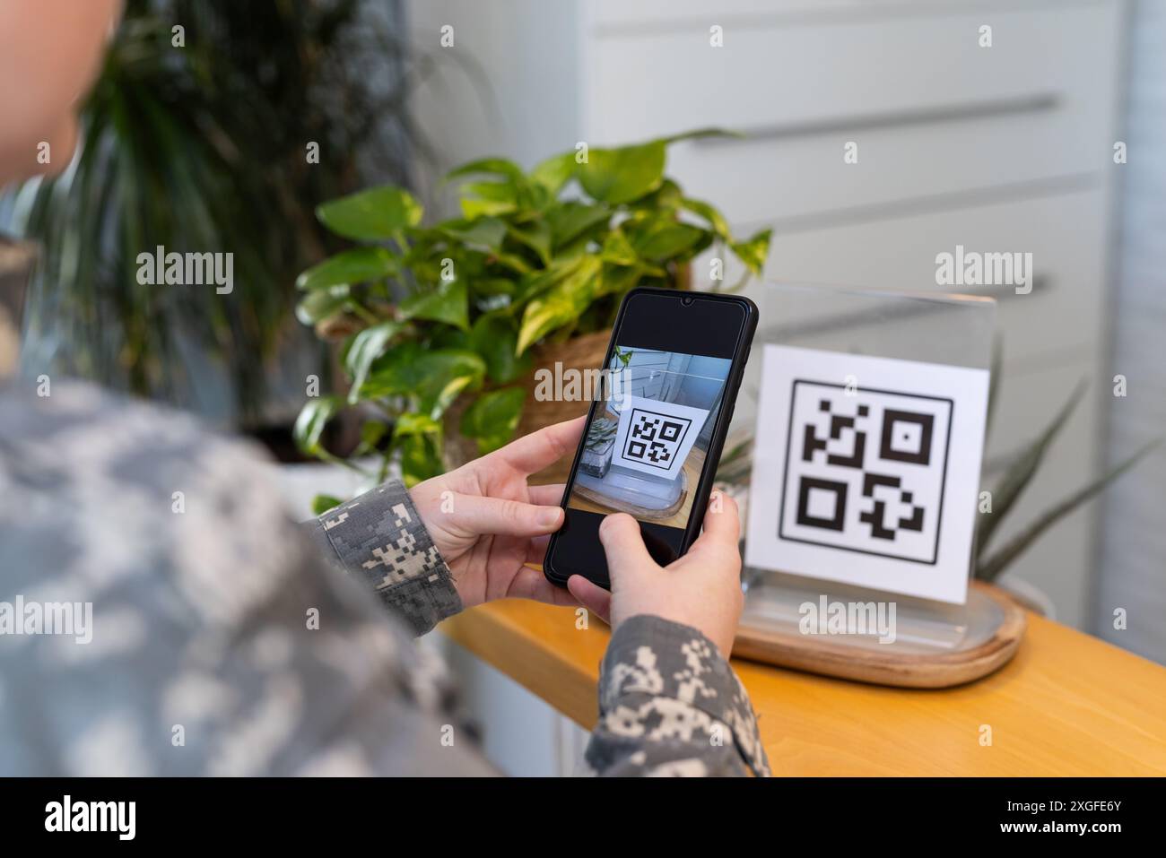 Scanning environment hi-res stock photography and images - Alamy