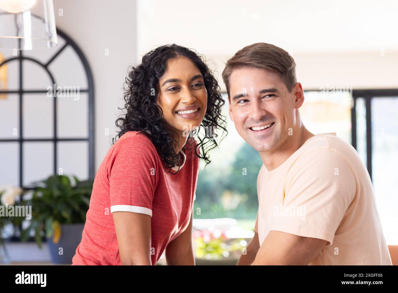 Modern home setting hi-res stock photography and images - Alamy