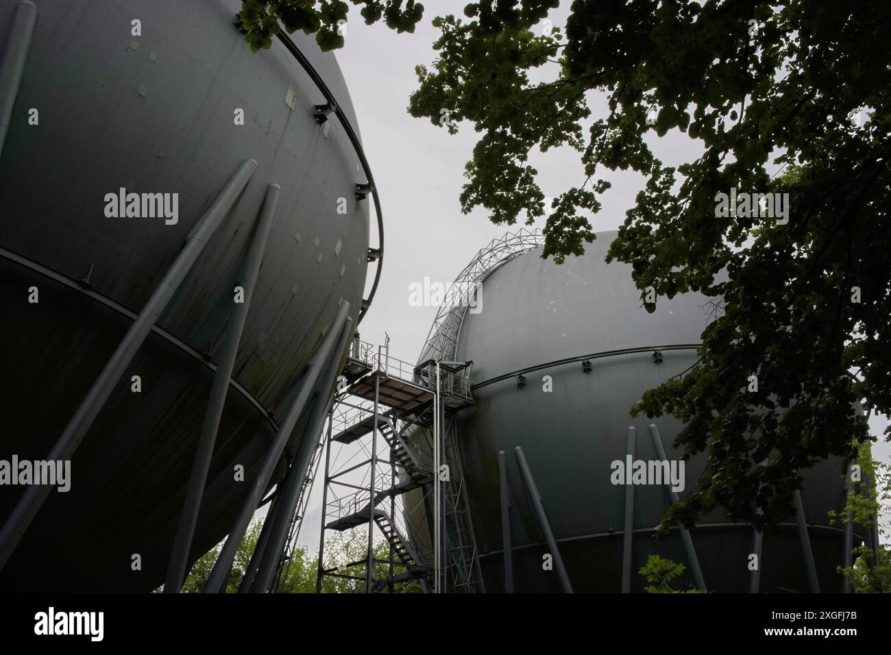 Spherical gas tanks no longer in use in Marienpark, Mariendorf ...