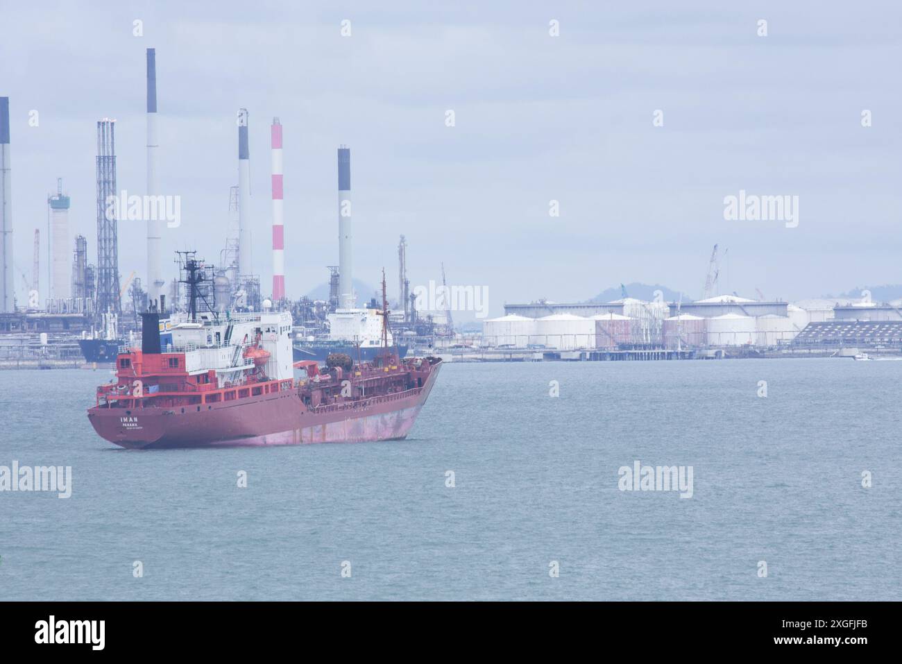 8 June 2008, Singapore: Ship At Sentosa Harbour Stock Photo - Alamy