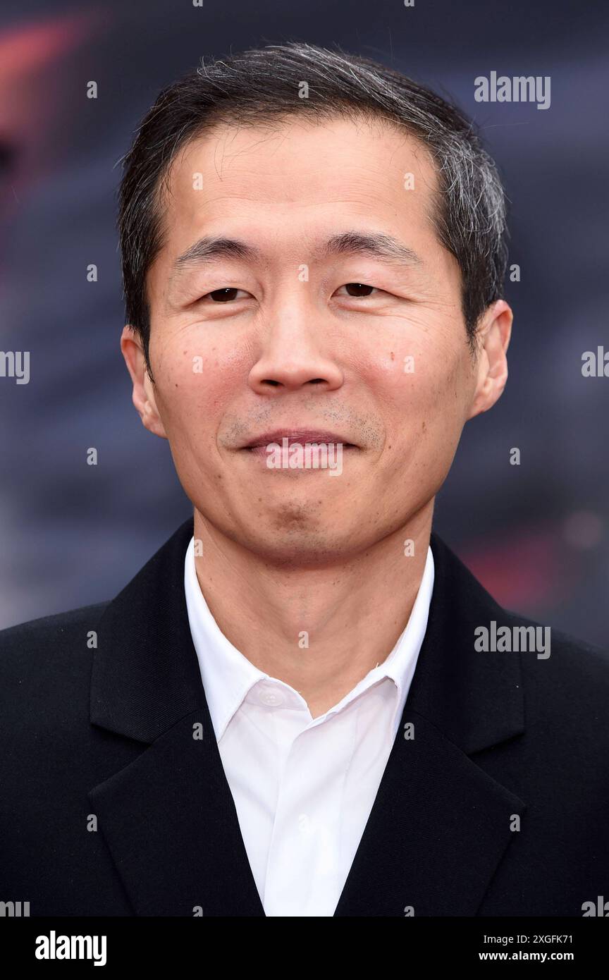 Lee Isaac Chung mit Ehefrau Valerie Chung und Tochter bei der Premiere ...