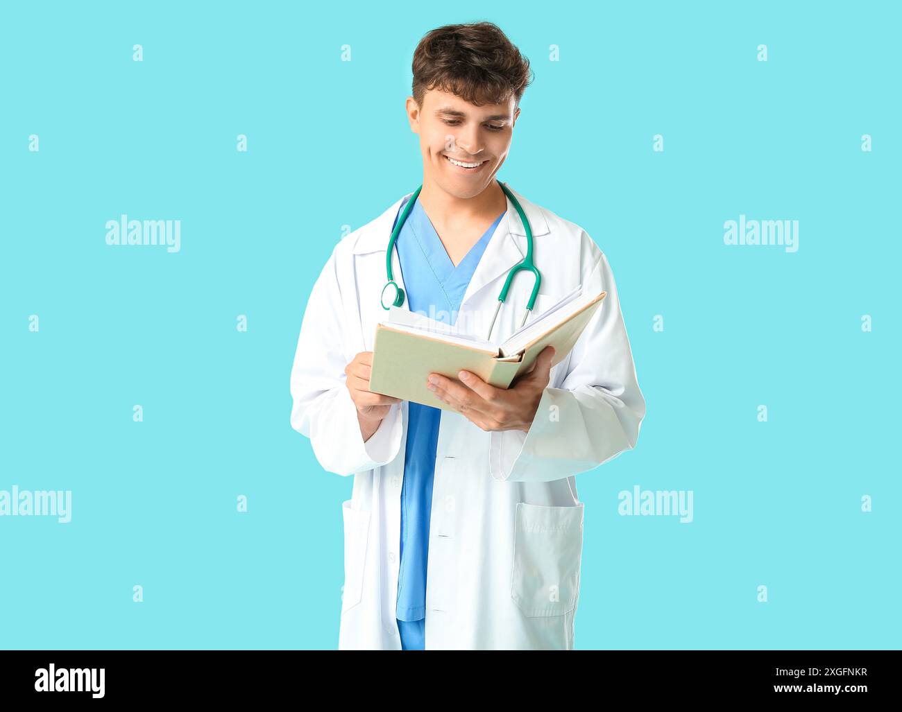 Male medical student reading hi-res stock photography and images - Alamy