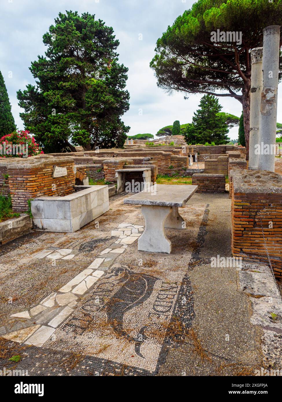 Macellum e Tabernae dei Pescivendoli - The Macellum is accessed from ...