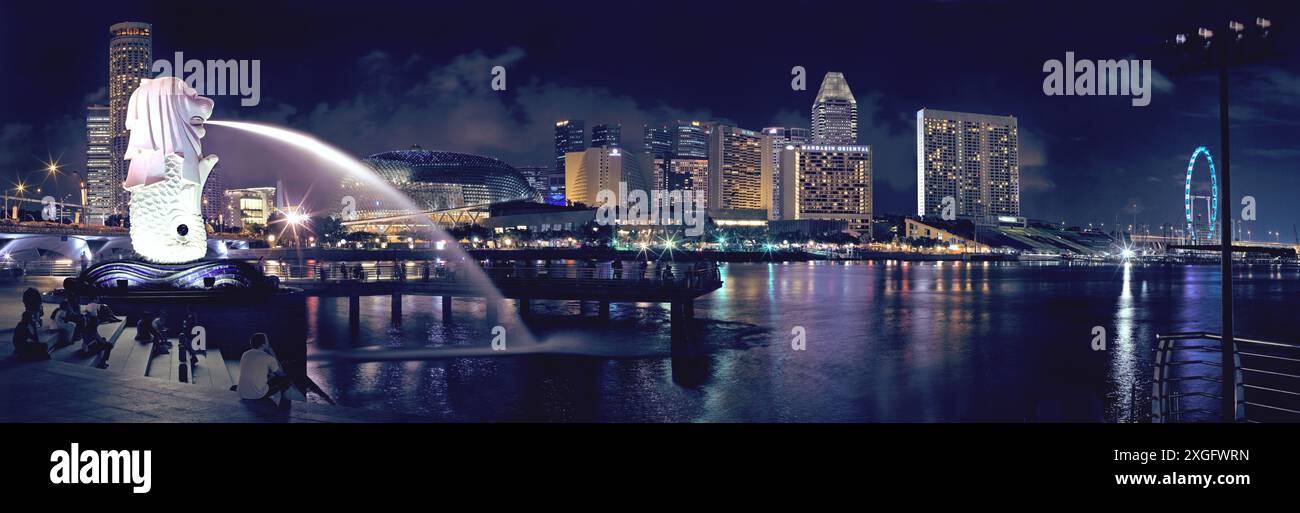 7 June 2008, Singapore, South East Asia: Merlion night panorama high ...