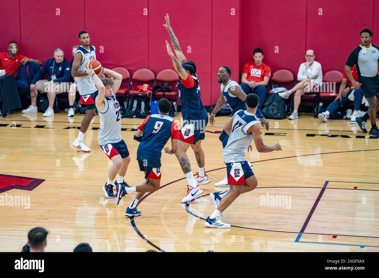 Team usa basketball players kevin durant hi-res stock photography and ...