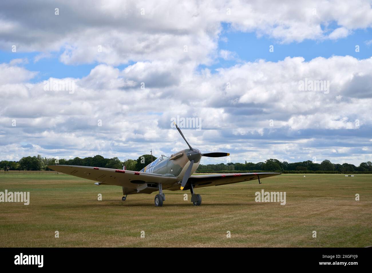 Supermarine Spitfire Mk.1a N3200 at Headcorn Airshow Stock Photo - Alamy