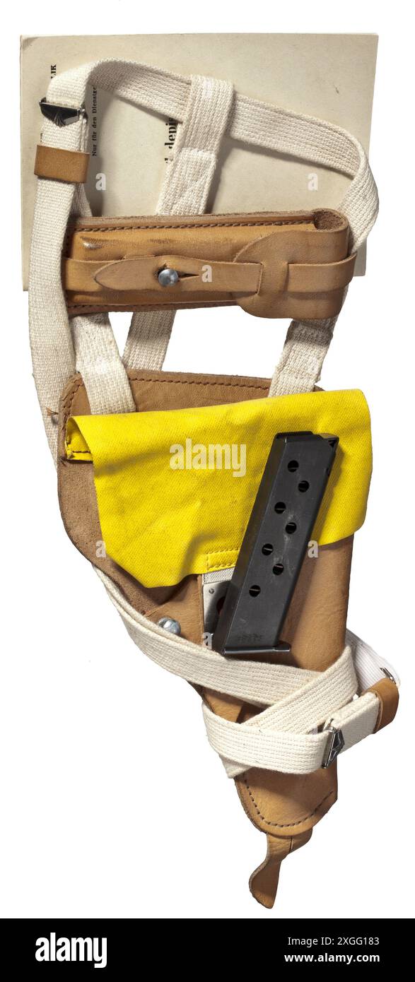 Weapons magazine Cut Out Stock Images & Pictures - Alamy