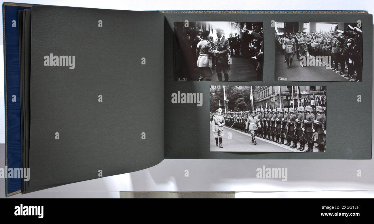 Wreath laying ceremony honour temples hi-res stock photography and ...