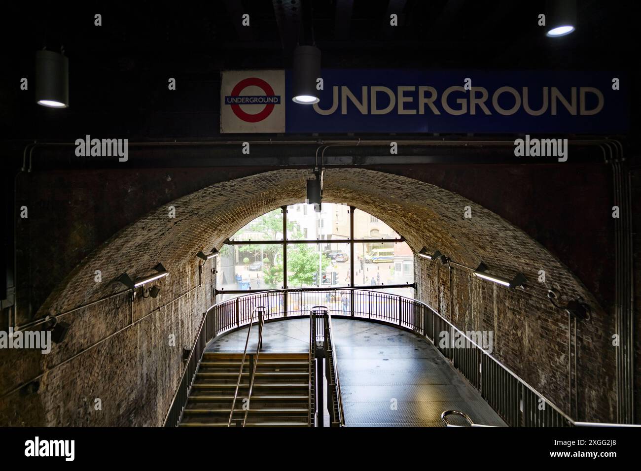 London - 06 10 2022: Exit of London Bridge station Stock Photo - Alamy