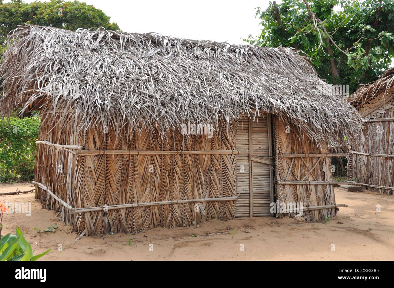 Straw huts, Licaca, Inhambane, Mozambique Stock Photo - Alamy