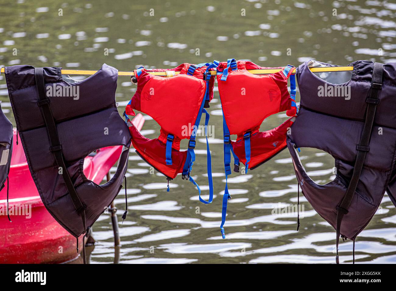 Canoeing red lifejacket hi-res stock photography and images - Alamy