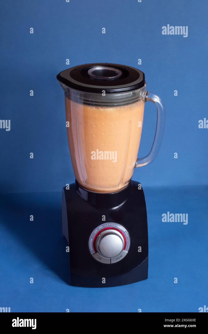 Smooth food prep hi-res stock photography and images - Alamy