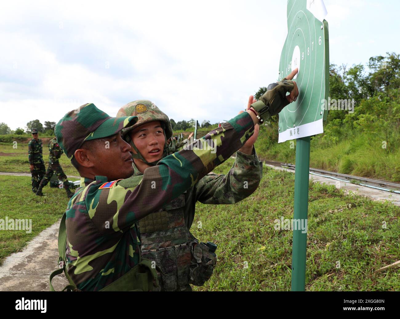 Vientiane. 8th July, 2024. Soldiers from Chinese military and Laos ...