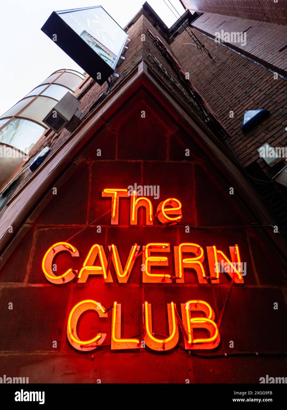 The Cavern Club Neon Entrance Sign Liverpool Stock Photo - Alamy