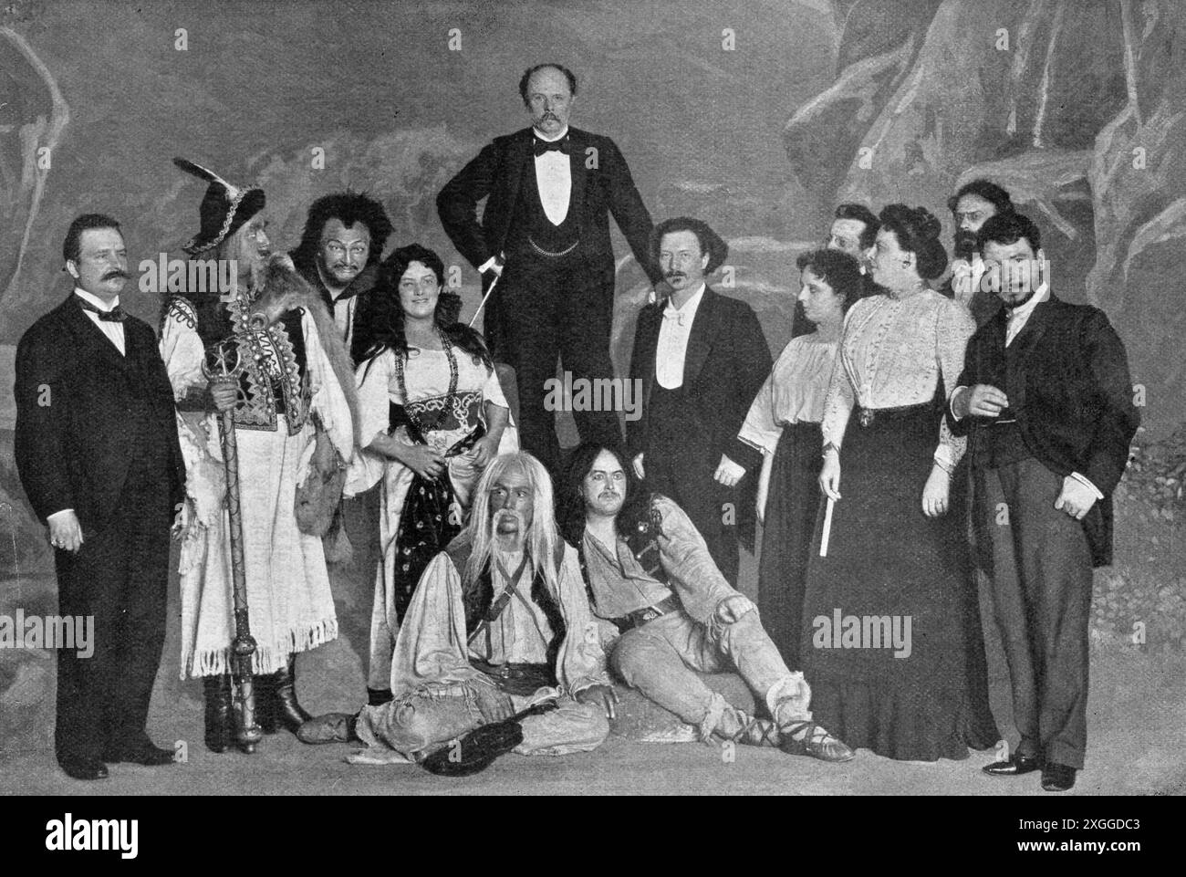1900s theater costume hi-res stock photography and images - Alamy