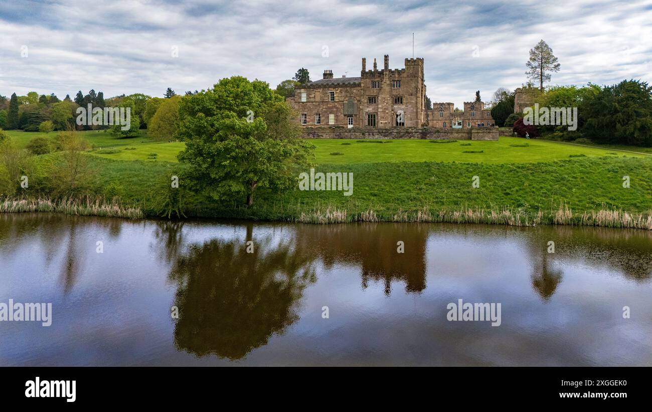 Ripley castle hi-res stock photography and images - Alamy