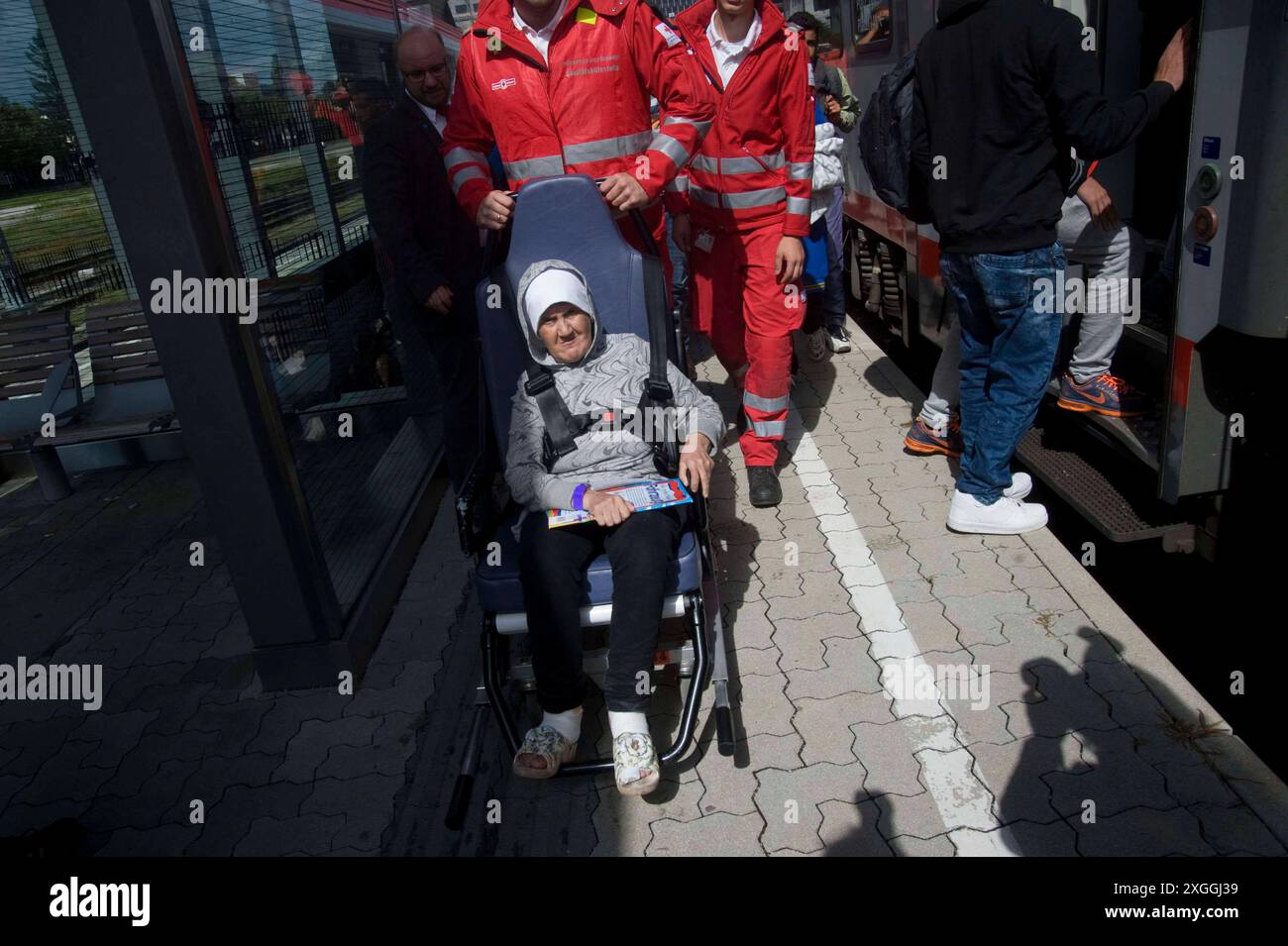 an emergency shelter or emergency sleeping place, refuge for people ...