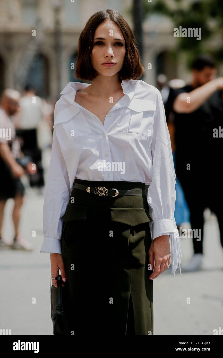Street style, Clelia Montali arriving at Elie Saab Fall Winter 2024 ...