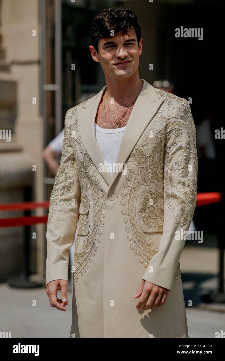Street style, Paul Forman arriving at Elie Saab Fall Winter 2024-2025 ...