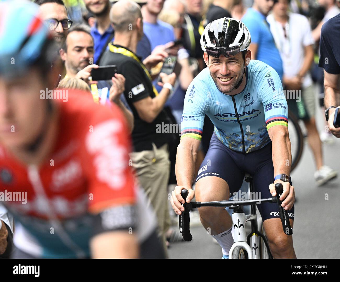 Orleans, France. 09th July, 2024. British Mark Cavendish of Astana ...