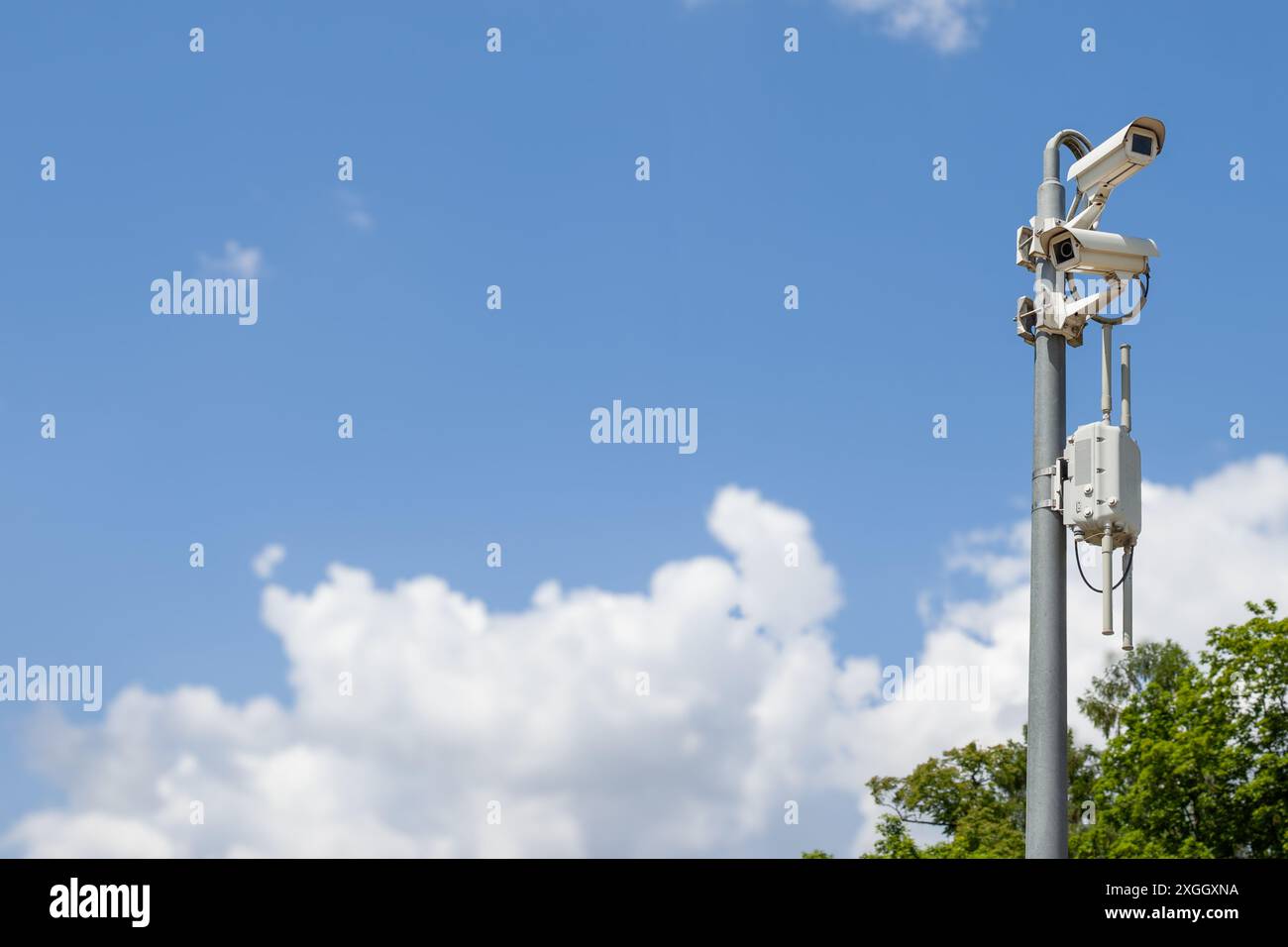 Pole mounted cctv cameras hi-res stock photography and images - Alamy