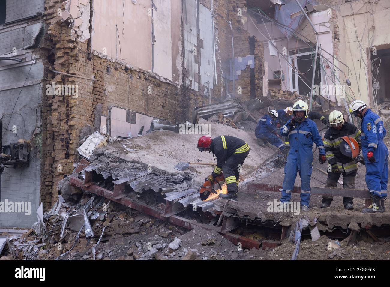 Rubble ukraine hi-res stock photography and images - Alamy