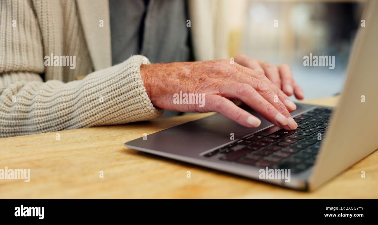 Hands elderly person typing hi-res stock photography and images - Alamy