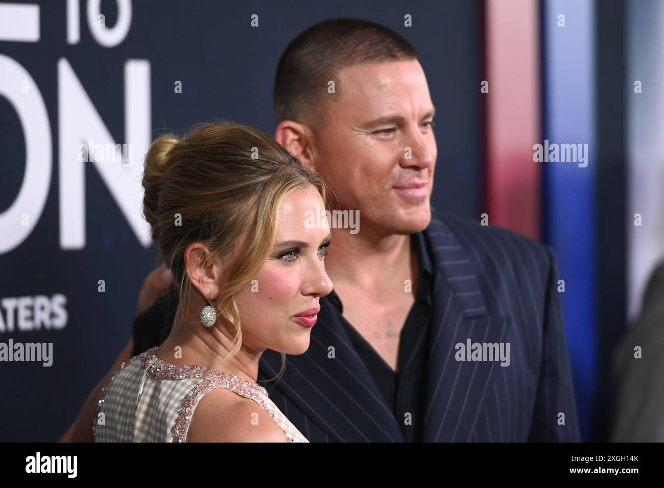 Channing tatum and actress scarlett johansson hi-res stock photography ...