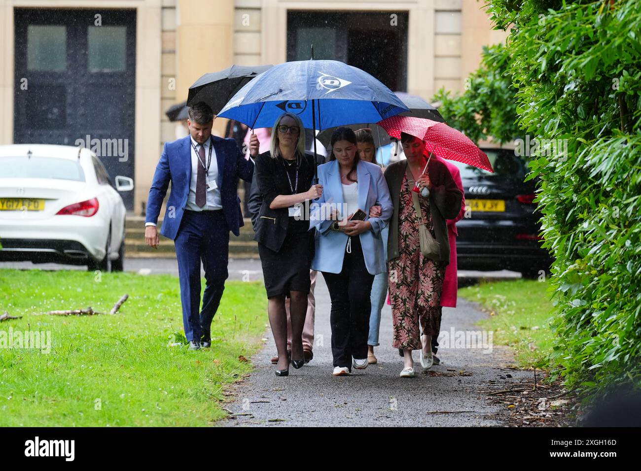 Sharlona Warner (centre), the mother of eight-month-old Zackary Blades ...