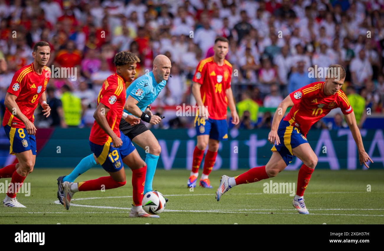 Stuttgart, Germany. 05th Jul 2024. Schiedsrichter Anthony Taylor ...