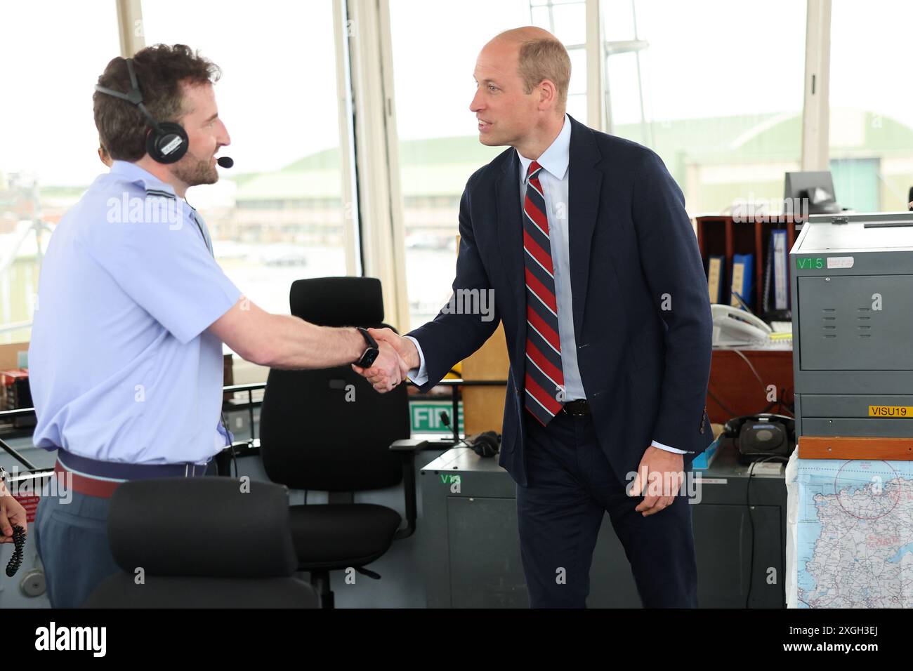 Inside air traffic control hi-res stock photography and images - Alamy