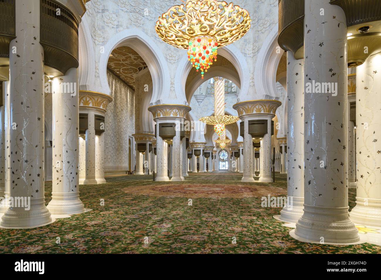 Abu Dhabi, UAE - January 4, 2024: The Sheikh Zayed Mosque’s famed ...