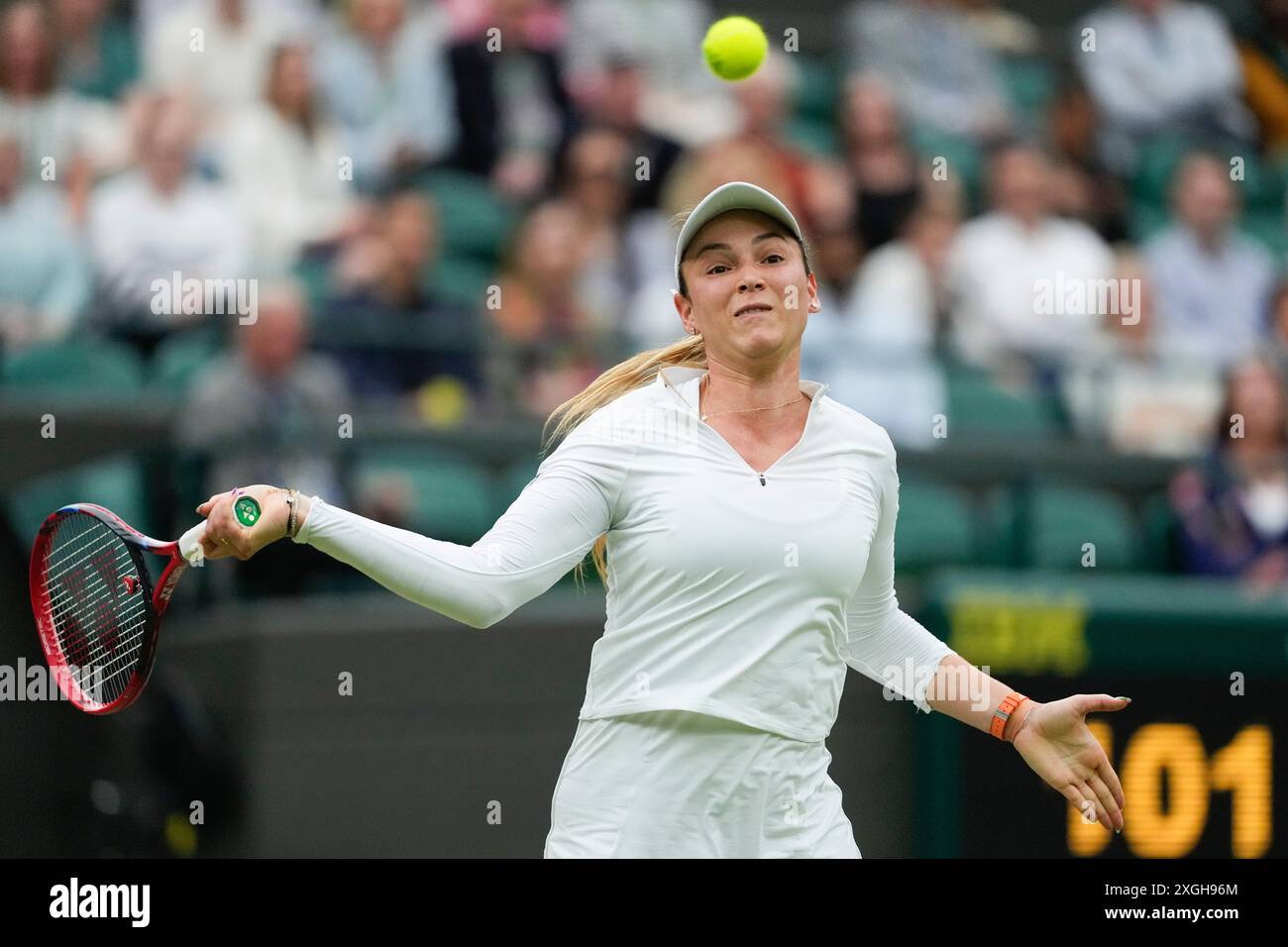 Donna Vekic of Croatia plays a forehand return to Lulu Sun of New ...