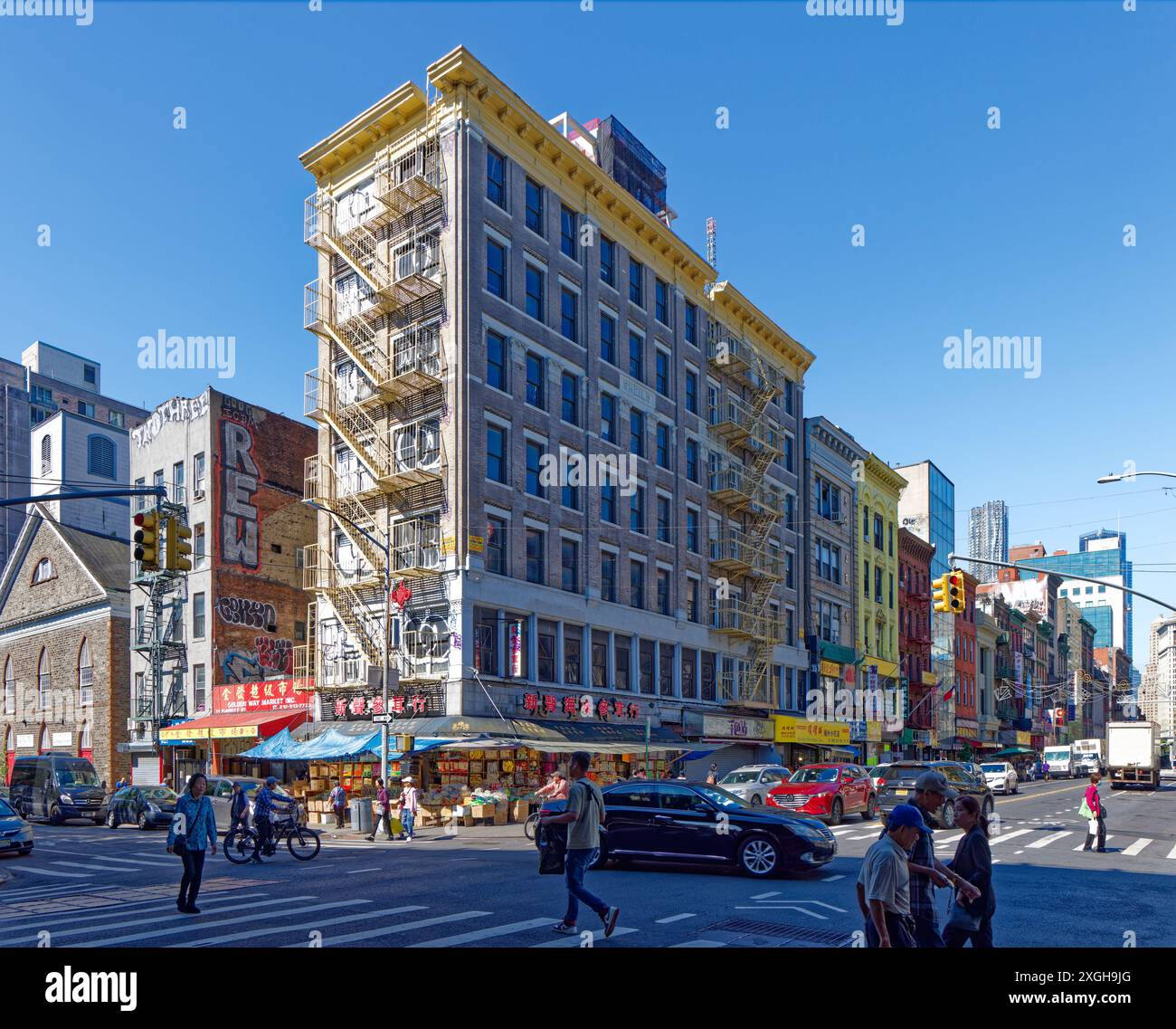 67 73 east broadway hi-res stock photography and images - Alamy