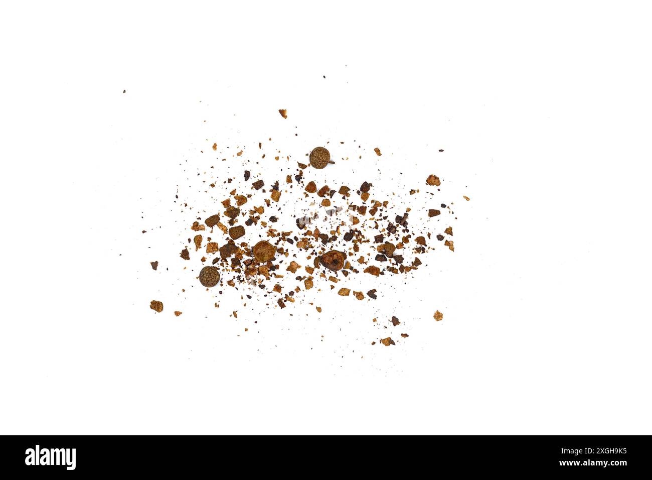 Ground Allspice, crushed pimento spice, Jamaican pepper pile isolated ...