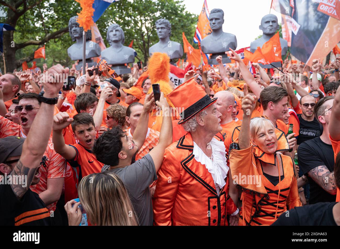 06.07.2024, Berlin, Germany, Europe - Dutch football fans rejoice at a ...