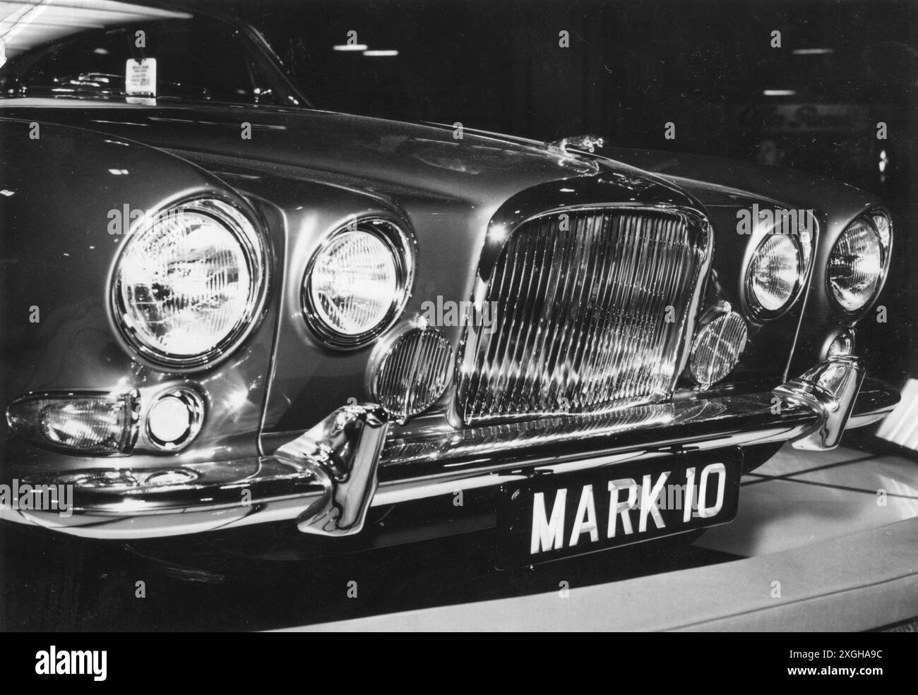 Jaguar auto detail Black and White Stock Photos & Images - Alamy