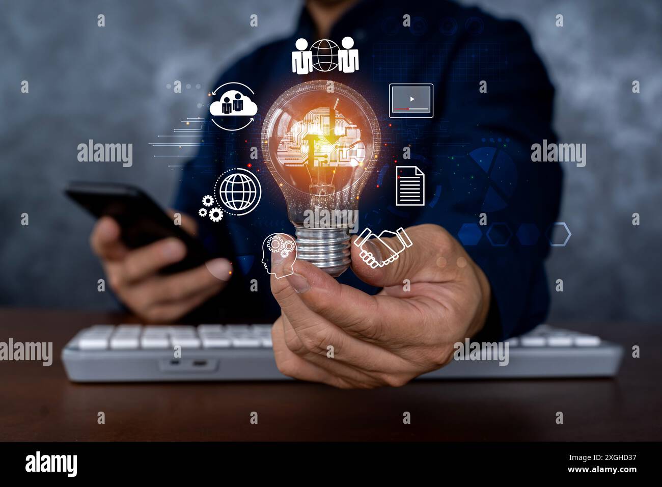 Hand holding Light bulb, Global Internet connection cloud computing ...