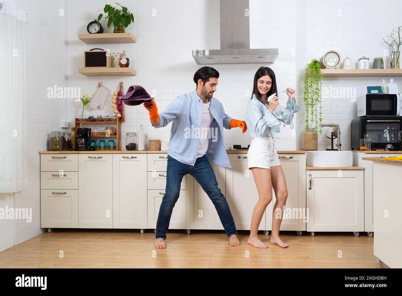 Dancing Couple Crazy Meme Funny Couple Dancing GIFs | Tenor