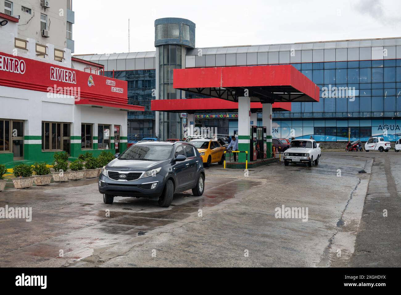 HAVANA, CUBA - AUGUST 28, 2023: Cuban petrol station selling expensive ...