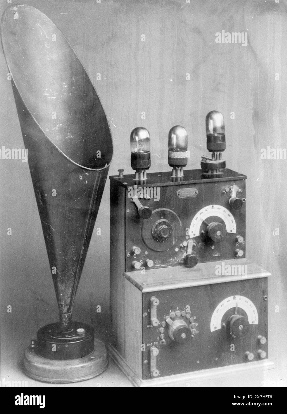 1920s radio broadcast Black and White Stock Photos & Images - Alamy