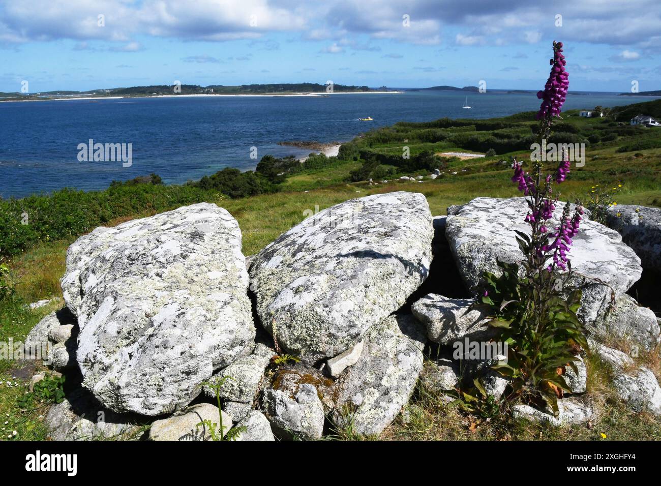 The large cap stones of Bants Carn, Bronze Age tomb a late neolithic ... The large cap stones of Bants Carn, Bronze Age tomb a late neolithic ...