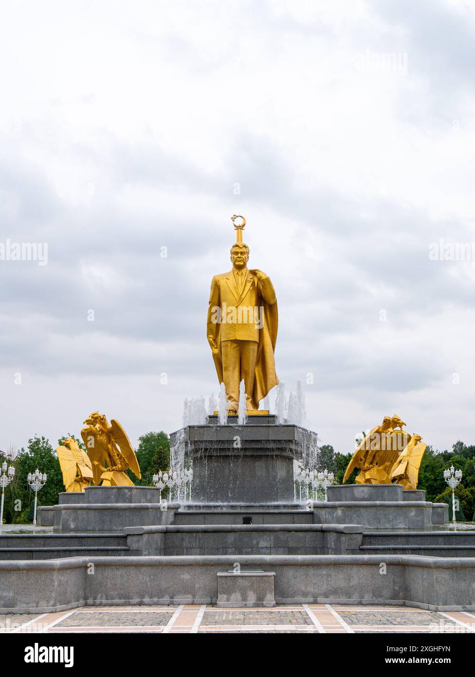 Statue of Saparmurat Niyazov in Independence Park in Ashgabat ...