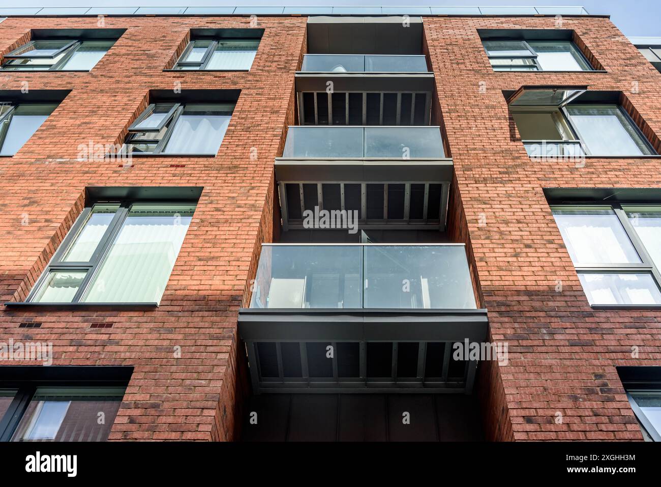 Apartment_block hi-res stock photography and images - Alamy