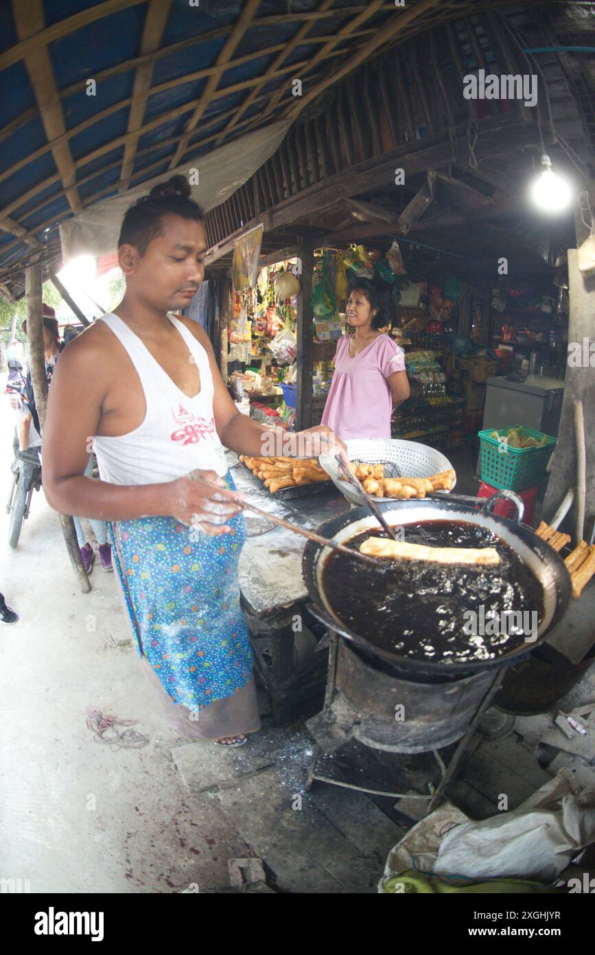 Male fry fried dough hi-res stock photography and images - Alamy