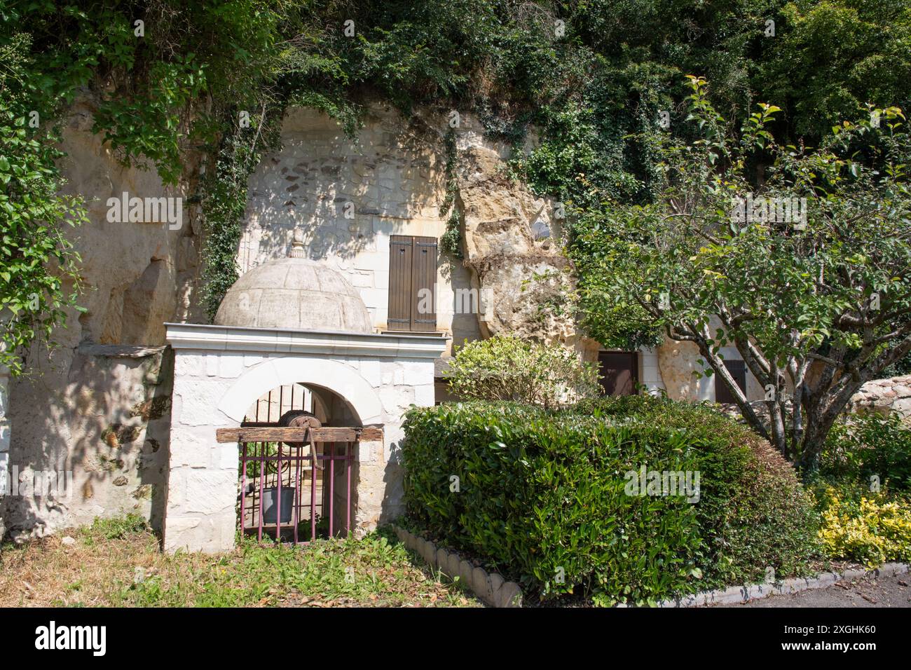 Troglodyte hi-res stock photography and images - Alamy