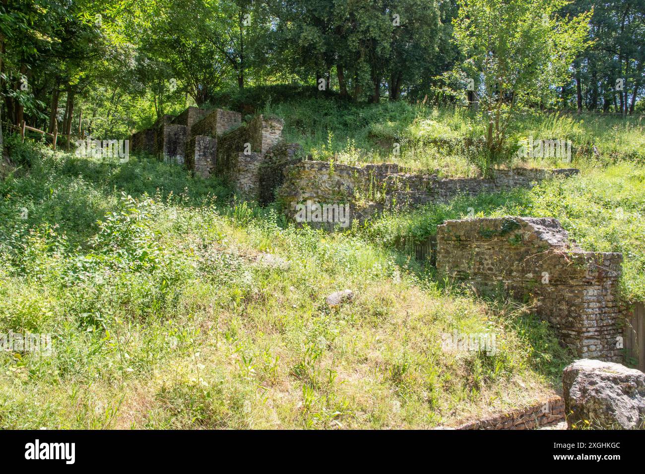 Gallo Roman Amphitheatre, Gennes Stock Photo - Alamy